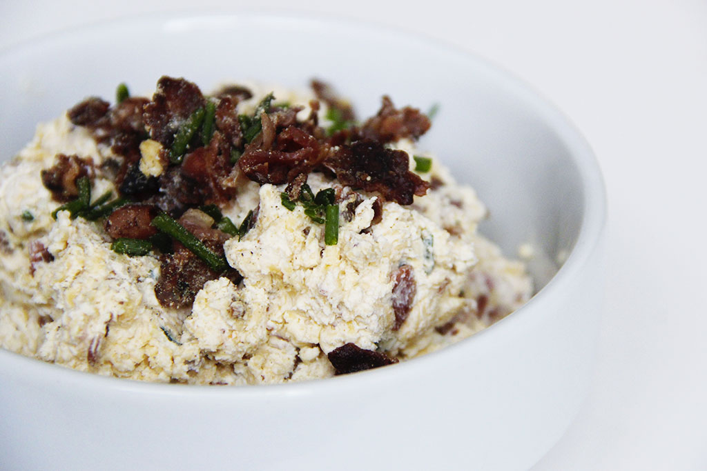 Dip au cheddar, ciboulette et bacon - Not parisienne
